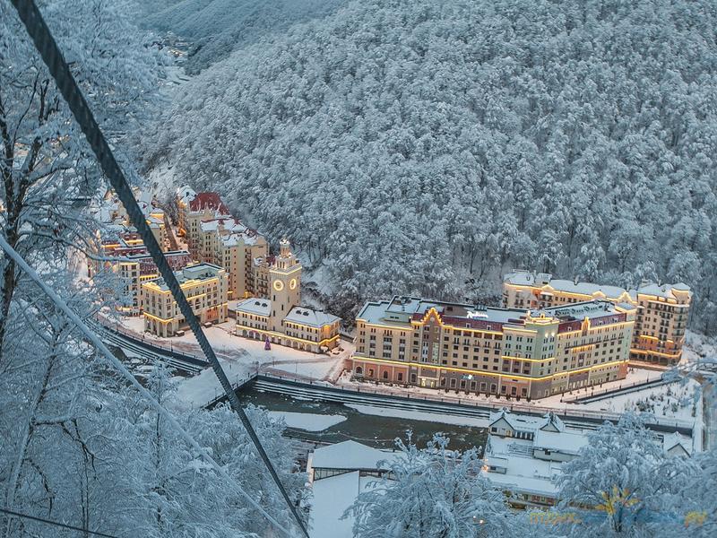 Отель Radisson Rosa Khutor (Рэдиссон Роза Хутор), Поселок Красная ...